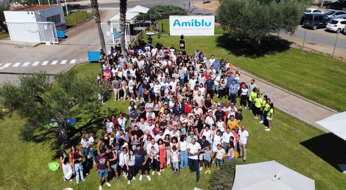 Amiblu celebra el 30 aniversario de su planta en Camarles, primera fábrica del sector neutra en ...
