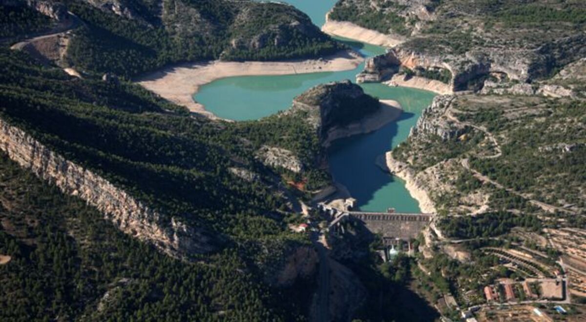 ACUAES licita por 37,2 millones los servicios de explotación de 30 ...